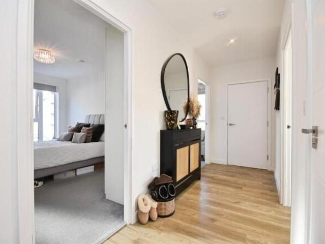 2 bedroom apartment for sale in Peregrine Drive, Great Warley, Brentwood, CM13