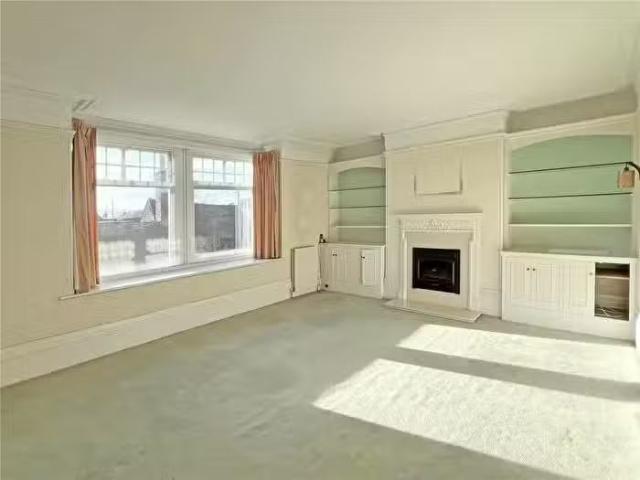 2 Bedroom Apartment For Sale In Petworth, West Susinteraction.