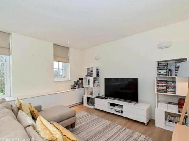 2 Bedroom Apartment For Sale In Piccadilly