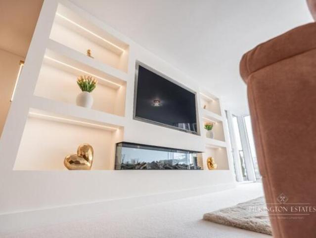 2 bedroom apartment for sale in Pinnacle Quay, 4 Harbour Avenue, Plymouth, Devon, PL4