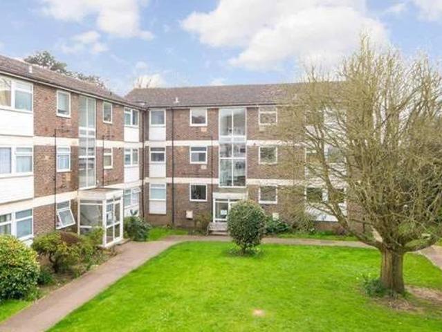 2 bedroom apartment for sale in Pine Lodge Tonbridge Road Maidstone ME16