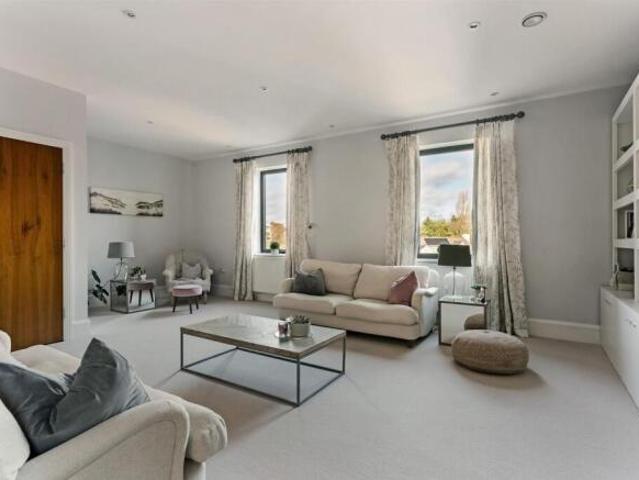 2 bedroom apartment for sale in Pittville Crescent, Cheltenham, GL52
