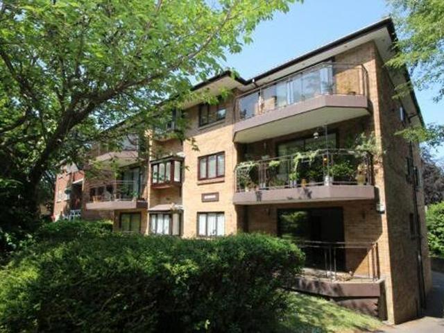 2 Bedroom Apartment For Sale In Poole, Dorset