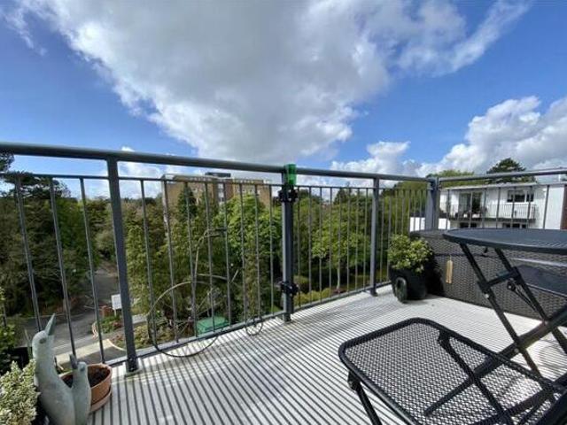 2 Bedroom Apartment For Sale In Poole
