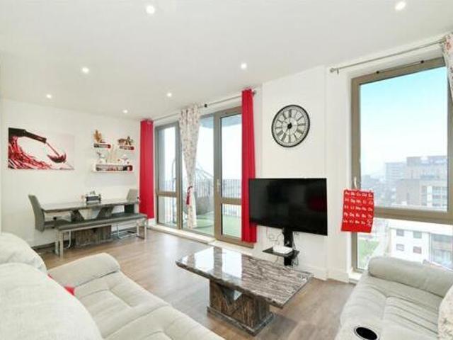 2 Bedroom Apartment For Sale In Poplar, London