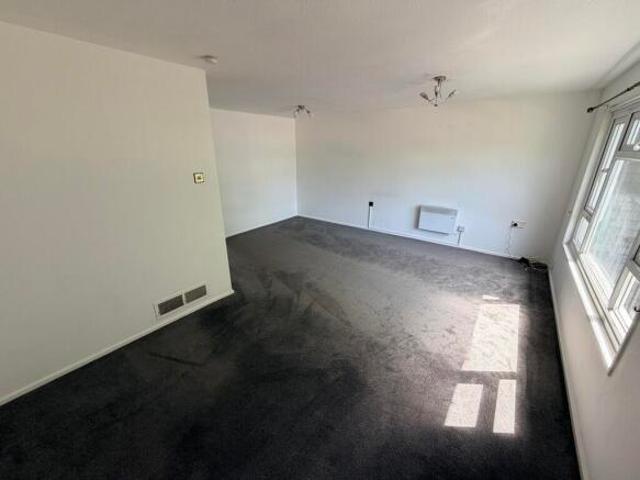 2 bedroom apartment for sale in Popley, RG24