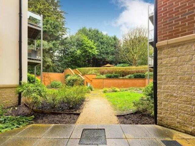 2 Bedroom Apartment For Sale In Portishead, Bristol