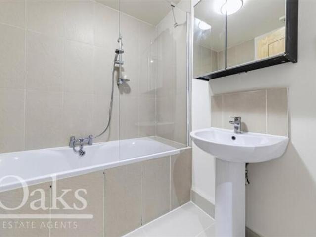 2 bedroom apartment for sale in Portland Road, South Norwood, SE25