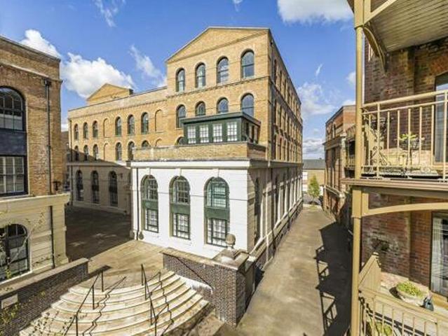 2 Bedroom Apartment For Sale In Poundbury