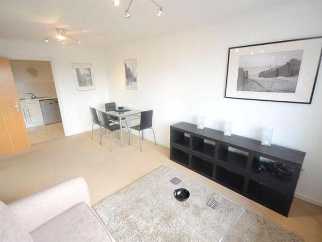 2 bedroom apartment for sale in Quadrant Court, Jubilee Square, Reading, RG1