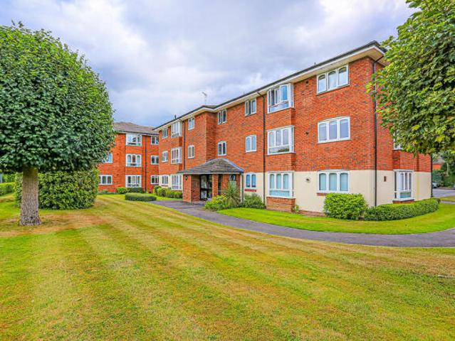 2 bedroom apartment for sale in Queens Court, Alderham Close, Solihull, B91
