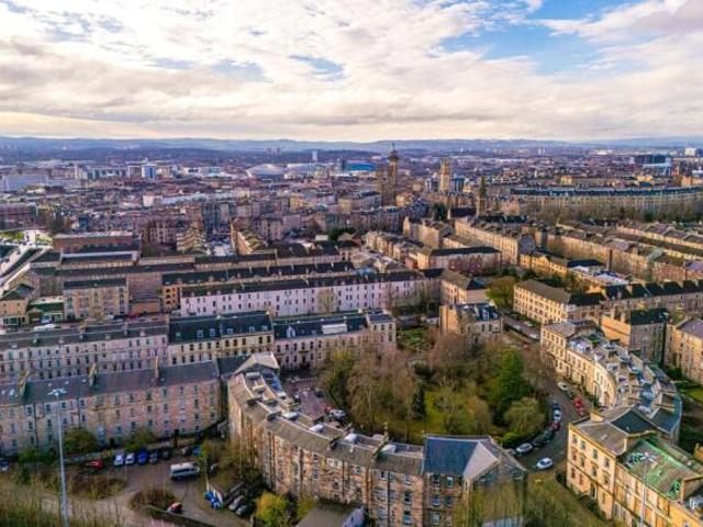 2 bedroom apartment for sale in Queens Crescent, Woodlands, Glasgow, G4
