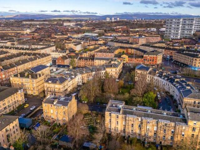 2 bedroom apartment for sale in Queens Crescent, Woodlands, Glasgow, G4