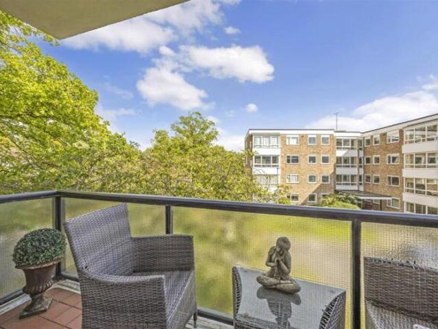 2 bedroom apartment for sale in Queens Road, Cheltenham, GL50