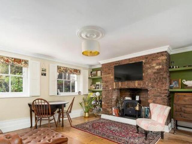 2 Bedroom Apartment For Sale In Queensbridge Road, London