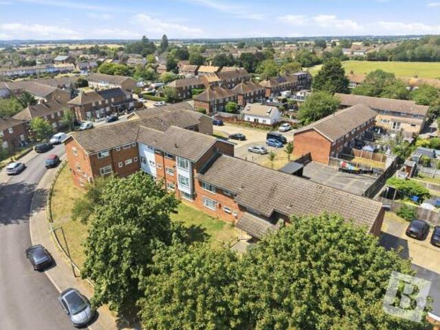 2 bedroom apartment for sale in Queensland Crescent, Chelmsford, Essex, CM1