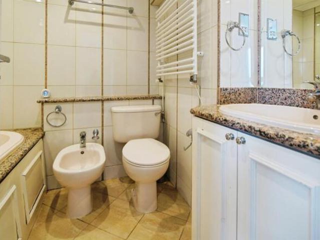 2 bedroom apartment for sale in Russell Square, Brighton, BN1
