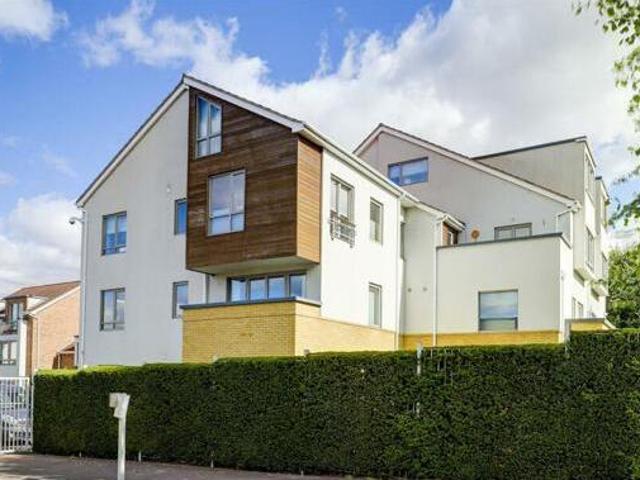 2 Bedroom Apartment For Sale In Radcliffe on trent, Nottinghamshire