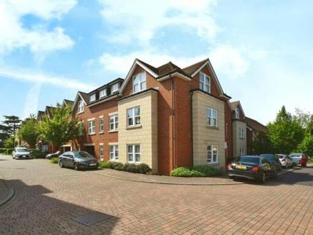 2 Bedroom Apartment For Sale In Reading