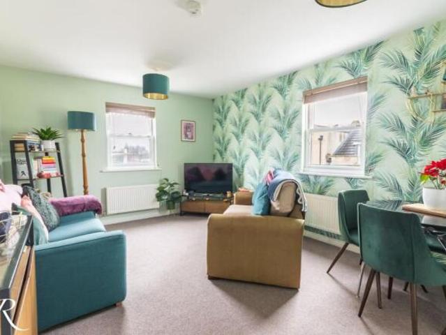 2 bedroom apartment for sale in Redmarley Road, Cheltenham, GL52