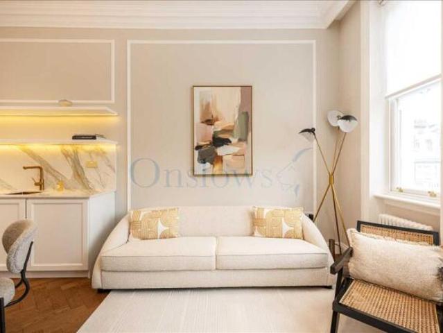 2 bedroom apartment for sale in Redcliffe Square, London, SW10
