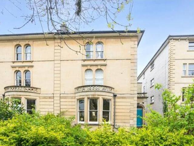 2 Bedroom Apartment For Sale In Redland, Bristol