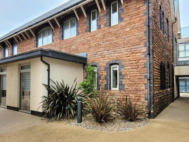 2 Bedroom Apartment For Sale In Rest Bay, Porthcawl