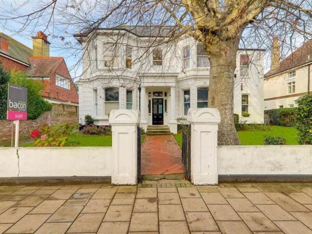 2 bedroom apartment for sale in Richmond Road, Worthing, BN11
