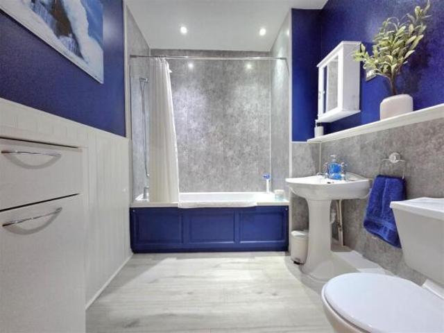2 bedroom apartment for sale in Ribston Hall, Spa Road, Gloucester, GL1