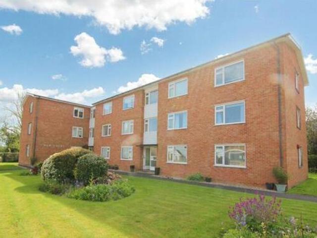 2 Bedroom Apartment For Sale In Ringwood, Hampshire