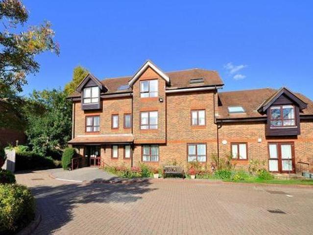 2 Bedroom Apartment For Sale In Ringwood