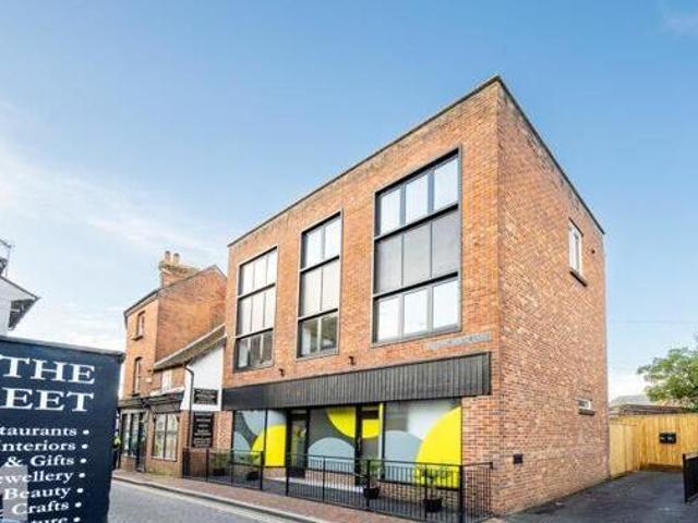 2 Bedroom Apartment For Sale In Ringwood
