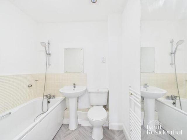 2 bedroom apartment for sale in Rockwell Court, Tovil, ME15