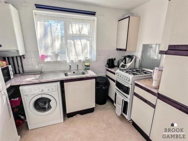 2 bedroom apartment for sale in Rockhurst Drive, Eastbourne, BN20