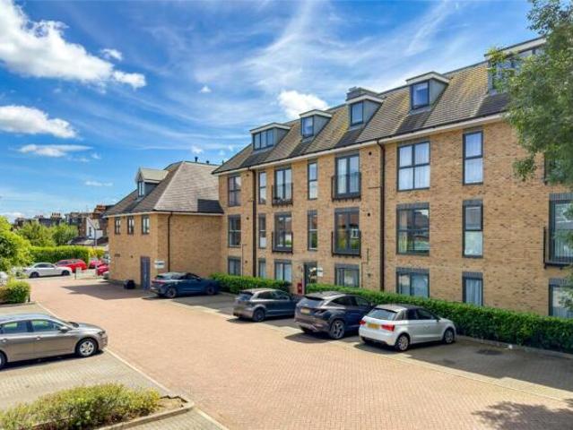 2 bedroom apartment for sale in Roland Street, St. Albans, Hertfordshire, AL1