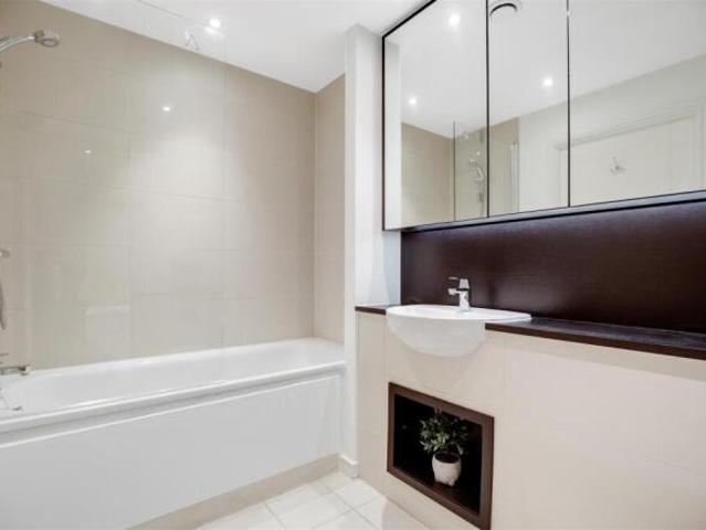 2 bedroom apartment for sale in Roma Corte, Lewisham, SE13