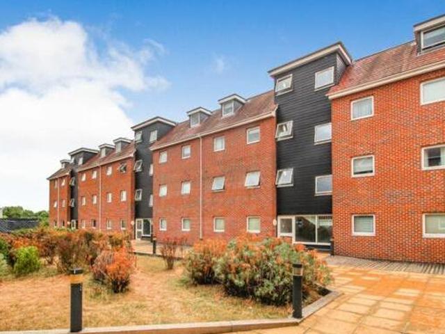 2 Bedroom Apartment For Sale In Romford