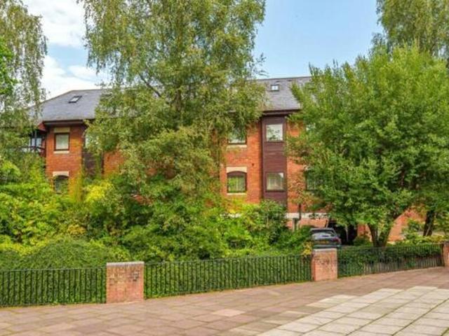 2 Bedroom Apartment For Sale In Romsey, Hampshire