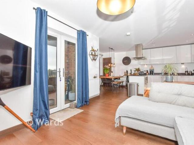 2 bedroom apartment for sale in Rosalind Drive, Maidstone, Kent, ME14