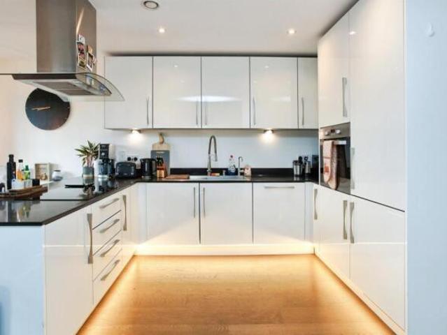 2 bedroom apartment for sale in Rosalind Drive, Maidstone, ME14