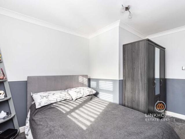 2 bedroom apartment for sale in Rosemary Gardens, Poole, BH12