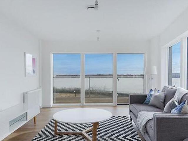 2 Bedroom Apartment For Sale In Royal Docks, London