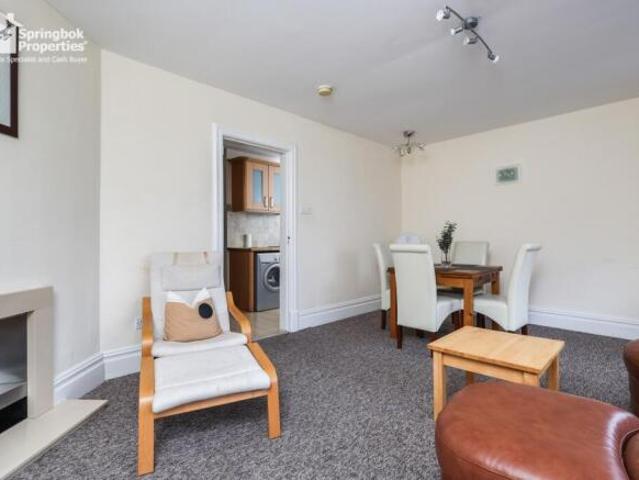 2 bedroom apartment for sale in St Mary's Walk, Harrogate, North Yorkshire, HG2