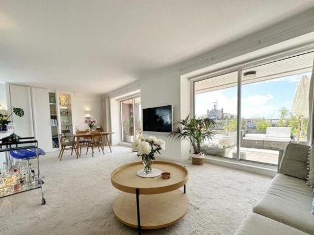 2 Bedroom Apartment For Sale In St. Annes Road West