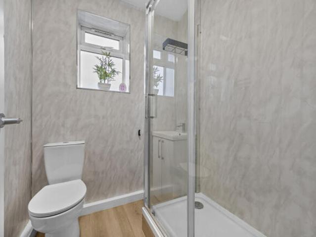 2 bedroom apartment for sale in St Asaph Court, St. Asaph Road, London, SE4