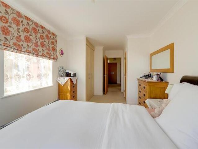 2 bedroom apartment for sale in St. Botolphs Road, Worthing, BN11