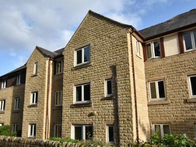 2 Bedroom Apartment For Sale In St. Chads Road, Leeds