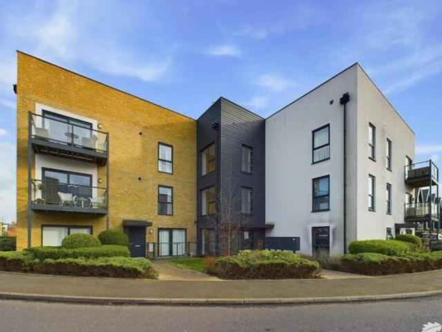 2 Bedroom Apartment For Sale In St. Clements Avenue
