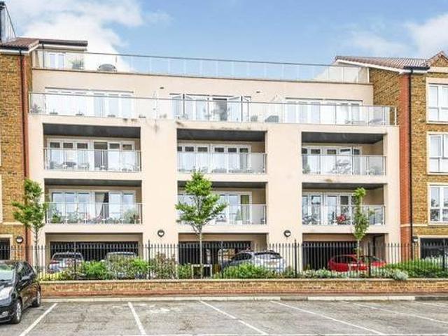 2 bedroom apartment for sale in St Edmunds Terrace Hunstanton PE36