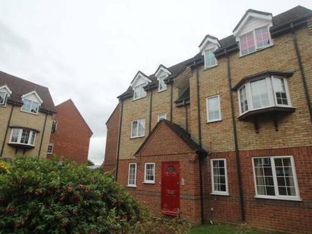 2 bedroom apartment for sale in St Francis Court Shefford SG17